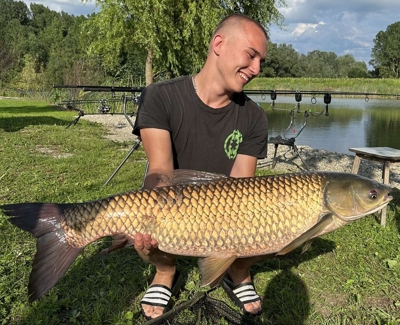 KAKVA GRDOSIJA Mladi ribolovac Antonio Novak oborio osobni rekord ...